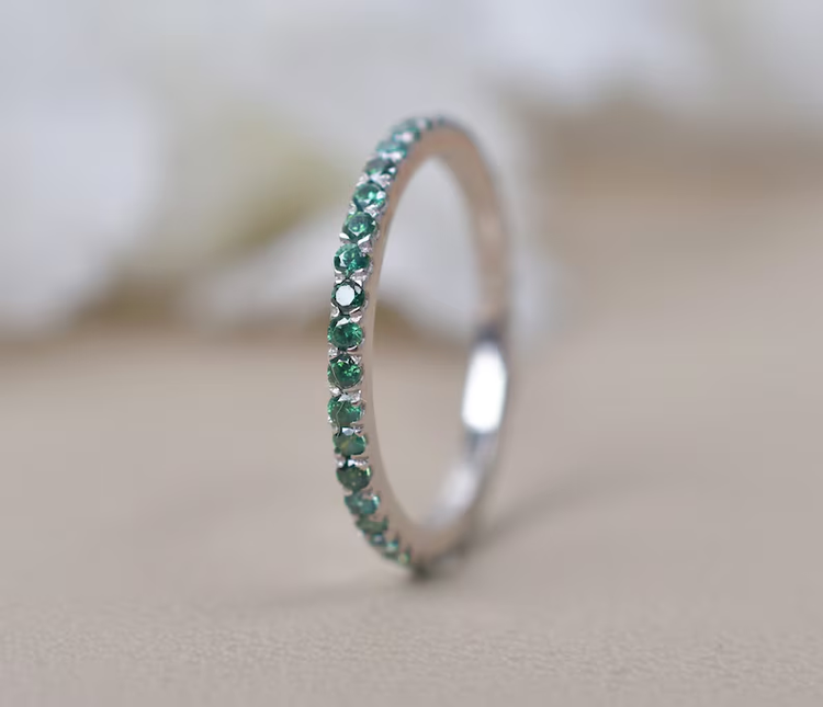 How to Take Off Earrings: Tips and Tricks – LAMANTJEWELS
